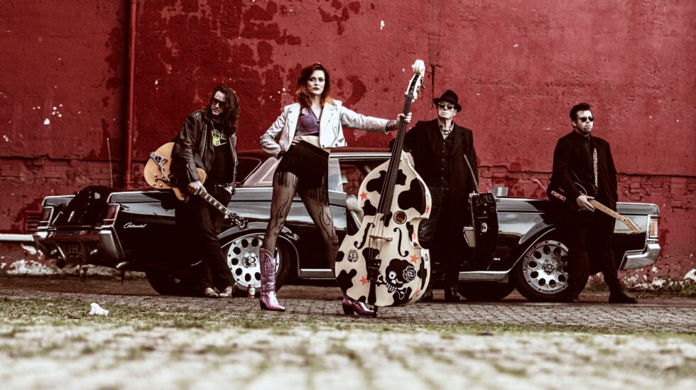 Crazy Sunday met Lynn & The Rattleshakes en Midnight Motel | Mystiek ...